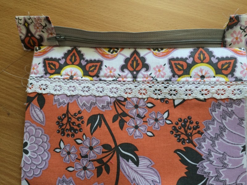 Handmade Holidays Blog Hop – My Favorite Zipper Pouch