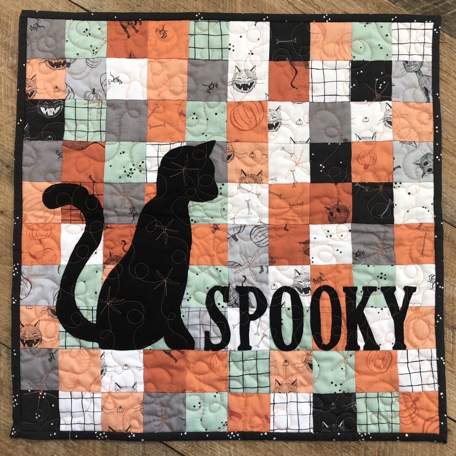 Scaredy Cat SPOOKY Mini Quilt